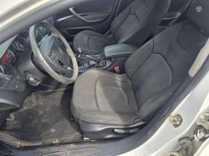 Balts Citroen C5 2009 Viļņa, ar dzinēja tilpumu 1.56 L un nobraukumu 420 tūkst. km par 1000 €, foto 9 vietnē AUTOMOTO.COM.LV