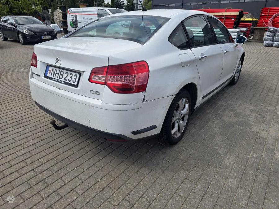 Balts Citroen C5 2009 Viļņa, ar dzinēja tilpumu 1.56 L un nobraukumu 420 tūkst. km par 900 €, foto 3 vietnē AUTOMOTO.COM.LV