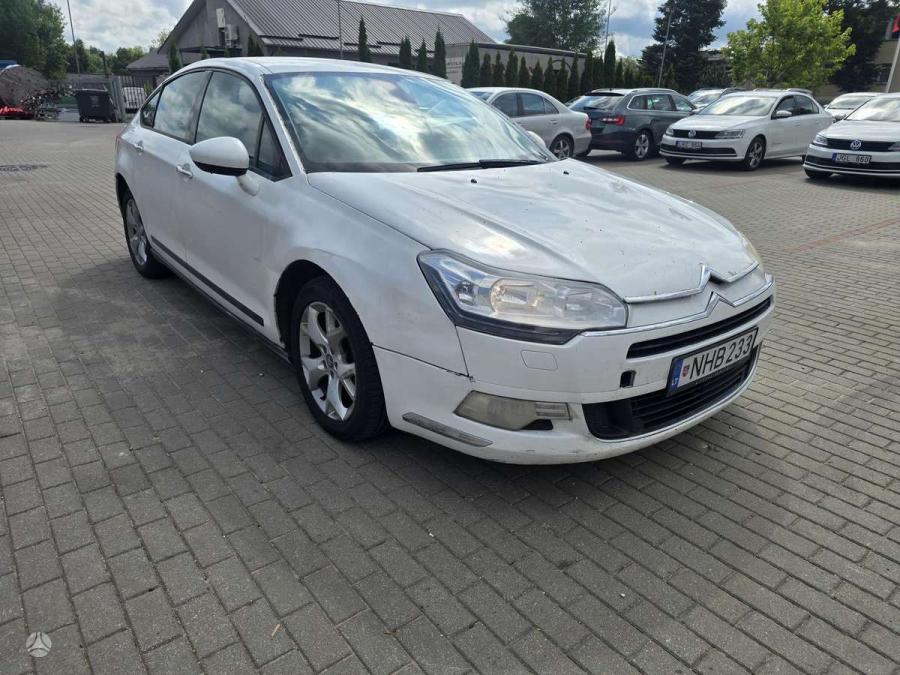 Balts Citroen C5 2009 Viļņa, ar dzinēja tilpumu 1.56 L un nobraukumu 420 tūkst. km par 900 €, foto 5 vietnē AUTOMOTO.COM.LV