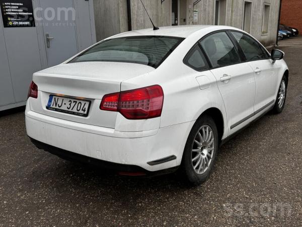 White Citroen C5 2010 in Daugavpils, with an engine capacity of 1.60 L and mileage of 0 thousand km for 1790 €, photo 6 on AUTOMOTO.COM.LV