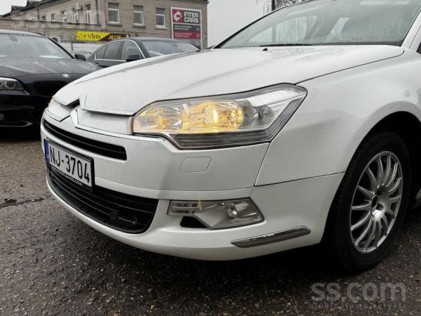 White Citroen C5 2010 in Daugavpils, with an engine capacity of 1.60 L and mileage of 0 thousand km for 1790 €, photo 7 on AUTOMOTO.COM.LV