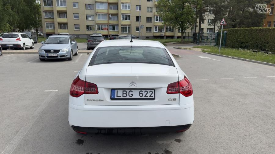 White Citroen C5 2010 in Joniskis, with an engine capacity of 2.00 L and mileage of 338 thousand km for 2500 €, photo 5 on AUTOMOTO.COM.LV