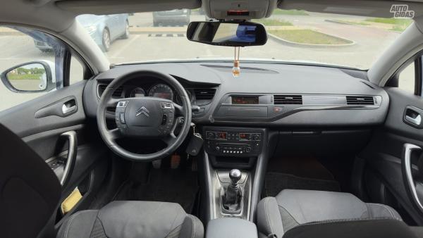 White Citroen C5 2010 in Joniskis, with an engine capacity of 2.00 L and mileage of 338 thousand km for 2500 €, photo 10 on AUTOMOTO.COM.LV