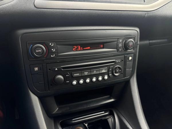 Balts Citroen C5 2010 Rīga, ar dzinēja tilpumu 1.60 L un nobraukumu 396 tūkst. km par 2950 €, foto 3 vietnē AUTOMOTO.COM.LV