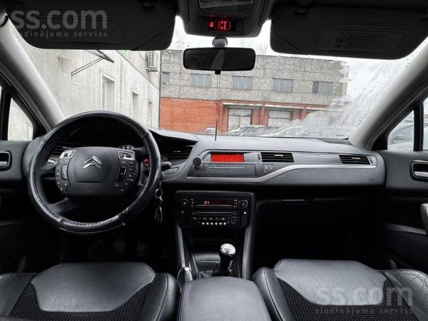 White Citroen C5 2010 in Daugavpils, with an engine capacity of 1.60 L and mileage of 0 thousand km for 1100 €, photo 10 on AUTOMOTO.COM.LV