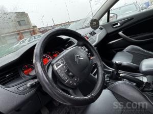 Белый Ситроен С5 2010 в Даугавпилс, объемом двигателя 1.60 л и пробегом 0 тыс. км за 1100 €, фото 12 на AUTOMOTO.COM.LV