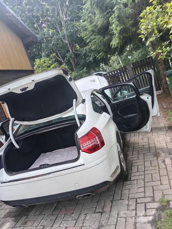 Белый Ситроен С5 2010 в Юрмала, объемом двигателя 3.00 л и пробегом 221 тыс. км за 3000 €, фото 5 на AUTOMOTO.COM.LV