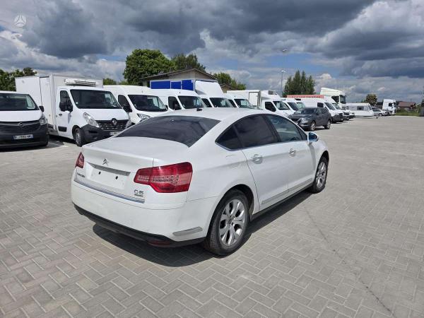 Balts Citroen C5 2010 Tauragė, ar dzinēja tilpumu 2.00 L un nobraukumu 220 tūkst. km par 2900 €, foto 3 vietnē AUTOMOTO.COM.LV