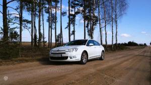 White Citroen C5 2010 in Vilnius, with an engine capacity of 2.00 L and mileage of 308 thousand km for 2400 €, photo  on AUTOMOTO.COM.LV