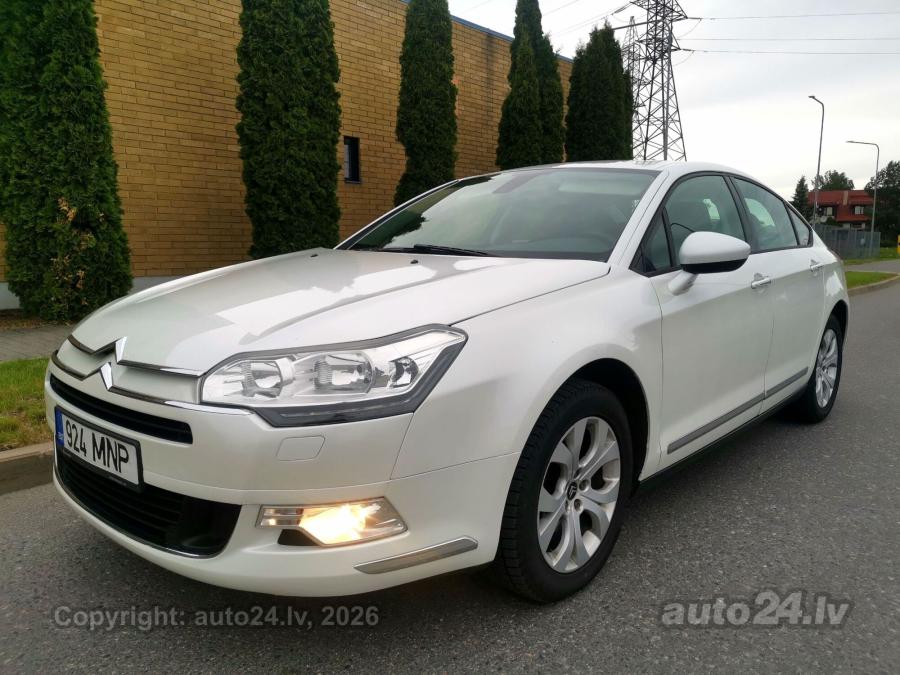 White Citroen C5 2011 in Tartu, with an engine capacity of 1.60 L and mileage of 180 thousand km for 1890 €, photo 3 on AUTOMOTO.COM.LV