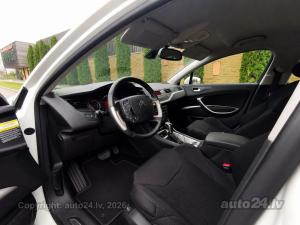 White Citroen C5 2011 in Tartu, with an engine capacity of 1.60 L and mileage of 180 thousand km for 1890 €, photo 7 on AUTOMOTO.COM.LV