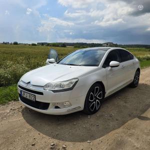 White Citroen C5 2011 in Siauliai, with an engine capacity of 2.20 L and mileage of 346 thousand km for 2950 €, photo  on AUTOMOTO.COM.LV