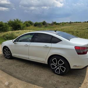 White Citroen C5 2011 in Siauliai, with an engine capacity of 2.20 L and mileage of 346 thousand km for 2950 €, photo 4 on AUTOMOTO.COM.LV
