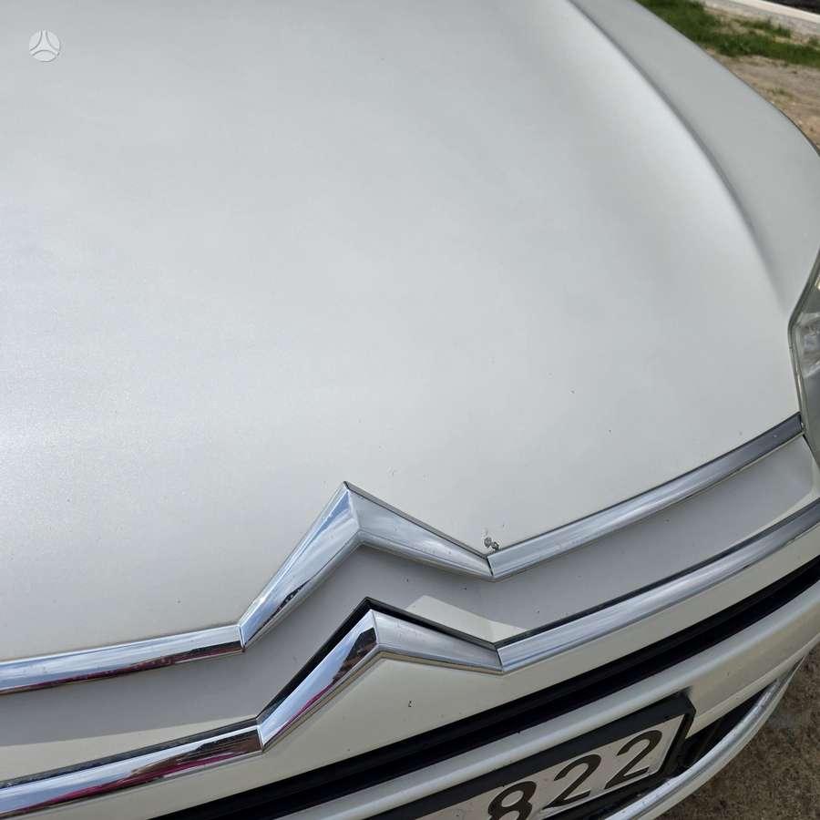 White Citroen C5 2011 in Siauliai, with an engine capacity of 2.20 L and mileage of 346 thousand km for 2950 €, photo 7 on AUTOMOTO.COM.LV