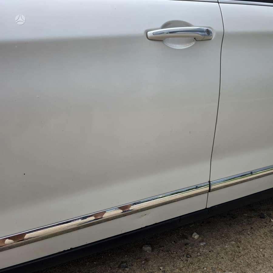 White Citroen C5 2011 in Siauliai, with an engine capacity of 2.20 L and mileage of 346 thousand km for 2950 €, photo 13 on AUTOMOTO.COM.LV