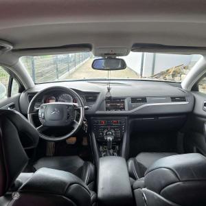 White Citroen C5 2011 in Siauliai, with an engine capacity of 2.20 L and mileage of 346 thousand km for 2950 €, photo 14 on AUTOMOTO.COM.LV