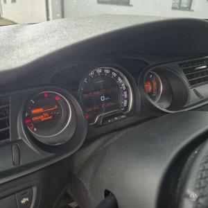White Citroen C5 2011 in Siauliai, with an engine capacity of 2.20 L and mileage of 346 thousand km for 2950 €, photo 16 on AUTOMOTO.COM.LV