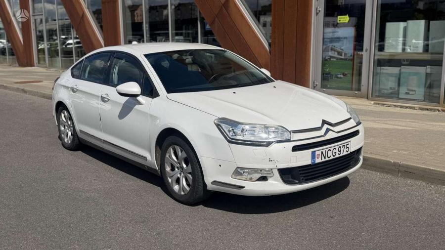 Белый Ситроен С5 2011 в Вильнюс, объемом двигателя 1.60 л и пробегом 224 тыс. км за 1900 €, фото 9 на AUTOMOTO.COM.LV