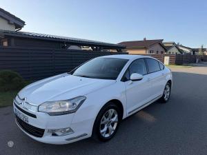 Balts Citroen C5 2011 Klaipėda, ar dzinēja tilpumu 1.56 L un nobraukumu 300 tūkst. km par 2050 €, foto  vietnē AUTOMOTO.COM.LV
