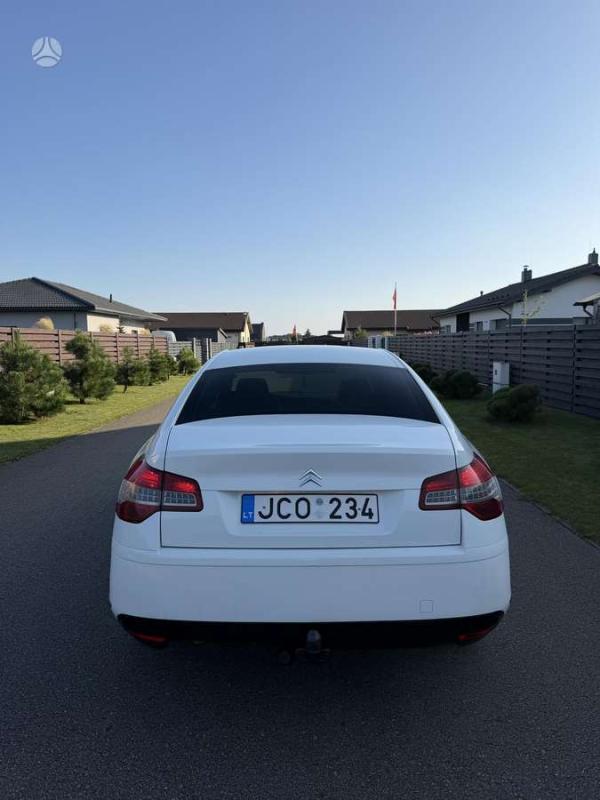 Balts Citroen C5 2011 Klaipėda, ar dzinēja tilpumu 1.56 L un nobraukumu 300 tūkst. km par 2050 €, foto 7 vietnē AUTOMOTO.COM.LV