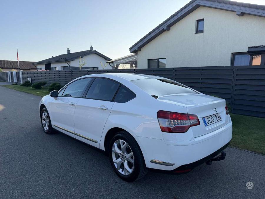 Balts Citroen C5 2011 Klaipėda, ar dzinēja tilpumu 1.56 L un nobraukumu 300 tūkst. km par 2050 €, foto 8 vietnē AUTOMOTO.COM.LV