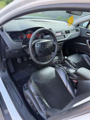 Balts Citroen C5 2011 Klaipėda, ar dzinēja tilpumu 1.56 L un nobraukumu 300 tūkst. km par 2050 €, foto 11 vietnē AUTOMOTO.COM.LV