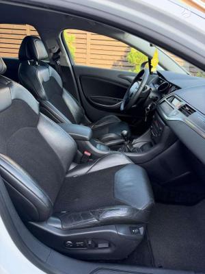 Balts Citroen C5 2011 Klaipėda, ar dzinēja tilpumu 1.56 L un nobraukumu 300 tūkst. km par 2050 €, foto 14 vietnē AUTOMOTO.COM.LV
