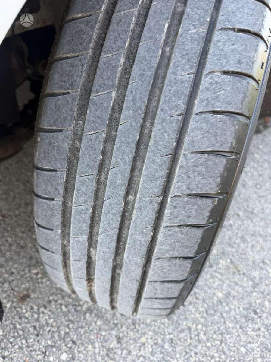 Balts Citroen C5 2011 Klaipėda, ar dzinēja tilpumu 1.56 L un nobraukumu 300 tūkst. km par 2050 €, foto 16 vietnē AUTOMOTO.COM.LV