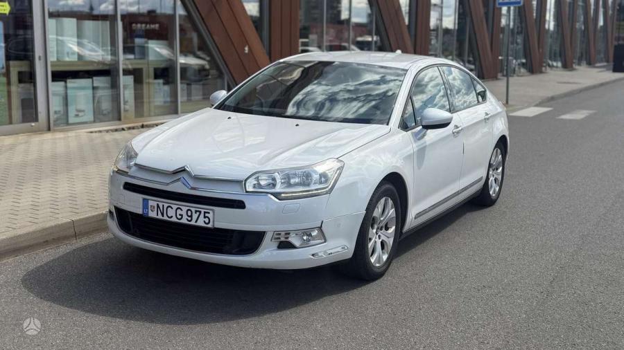Balts Citroen C5 2011 Viļņa, ar dzinēja tilpumu 1.60 L un nobraukumu 224 tūkst. km par 1750 €, foto 3 vietnē AUTOMOTO.COM.LV
