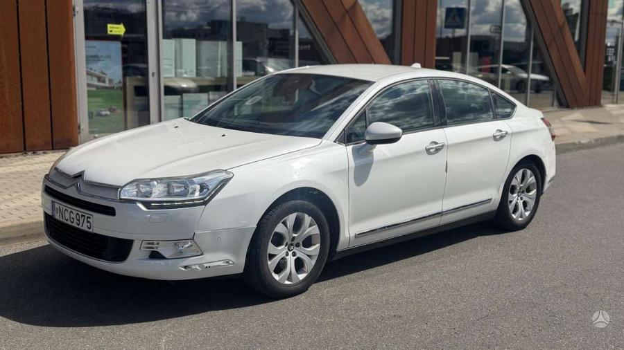 Balts Citroen C5 2011 Viļņa, ar dzinēja tilpumu 1.60 L un nobraukumu 224 tūkst. km par 1750 €, foto 4 vietnē AUTOMOTO.COM.LV