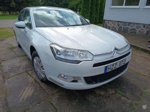 White Citroen C5 2011 in Skuodas, with an engine capacity of 1.56 L and mileage of 430 thousand km for 2500 €, photo  on AUTOMOTO.COM.LV