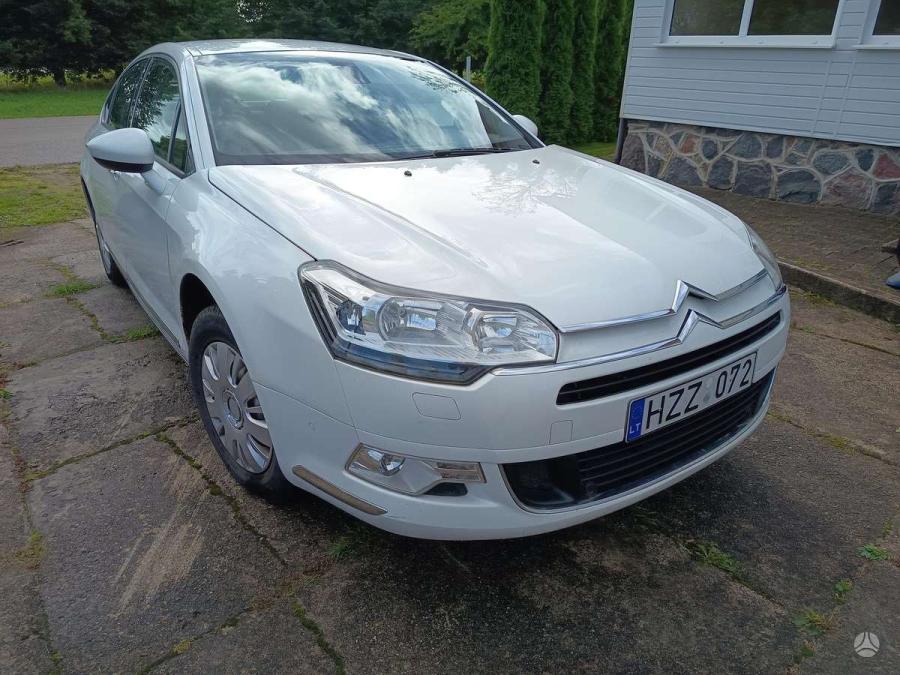 Balts Citroen C5 2011 Skuodas, ar dzinēja tilpumu 1.56 L un nobraukumu 430 tūkst. km par 2500 €, foto 1 vietnē AUTOMOTO.COM.LV