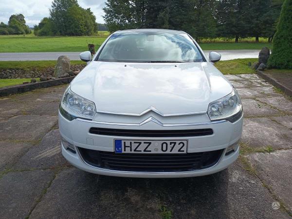 Balts Citroen C5 2011 Skuodas, ar dzinēja tilpumu 1.56 L un nobraukumu 430 tūkst. km par 2500 €, foto 4 vietnē AUTOMOTO.COM.LV