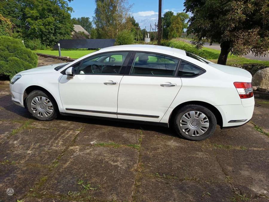 Balts Citroen C5 2011 Skuodas, ar dzinēja tilpumu 1.56 L un nobraukumu 430 tūkst. km par 2500 €, foto 9 vietnē AUTOMOTO.COM.LV