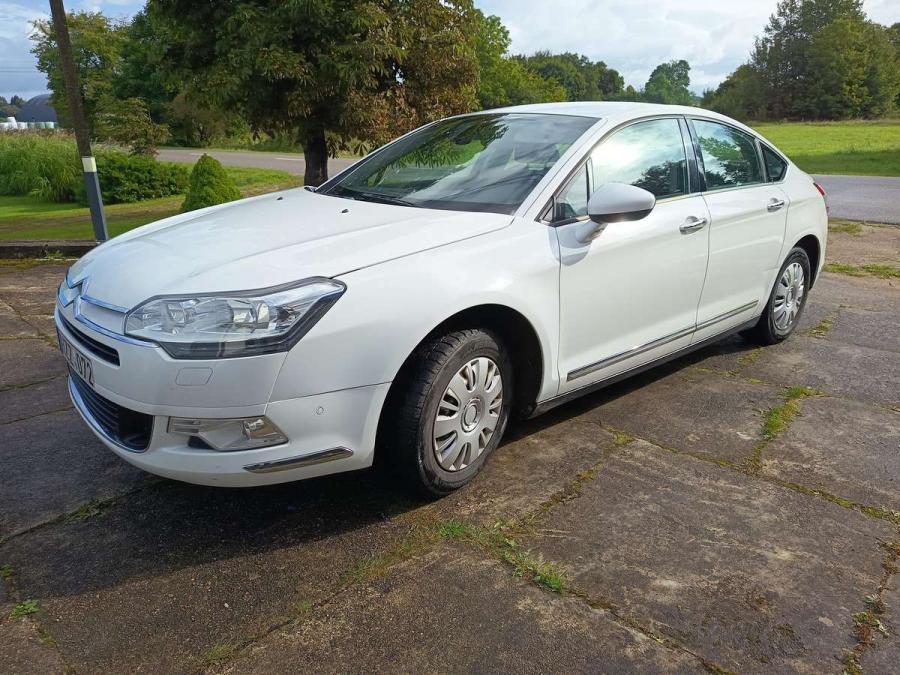 Balts Citroen C5 2011 Skuodas, ar dzinēja tilpumu 1.56 L un nobraukumu 430 tūkst. km par 2500 €, foto 10 vietnē AUTOMOTO.COM.LV