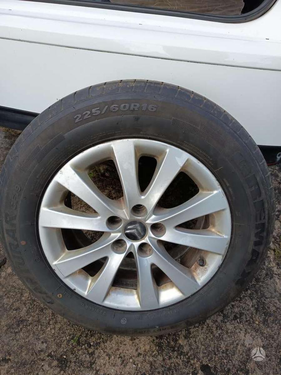 Balts Citroen C5 2011 Skuodas, ar dzinēja tilpumu 1.56 L un nobraukumu 430 tūkst. km par 2500 €, foto 20 vietnē AUTOMOTO.COM.LV