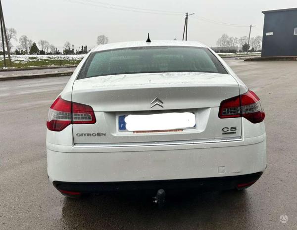 Balts Citroen C5 2012 Tauragė, ar dzinēja tilpumu 2.00 L un nobraukumu 263 tūkst. km par 4000 €, foto 6 vietnē AUTOMOTO.COM.LV