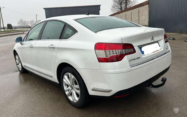 Balts Citroen C5 2012 Tauragė, ar dzinēja tilpumu 2.00 L un nobraukumu 264 tūkst. km par 3950 €, foto 5 vietnē AUTOMOTO.COM.LV