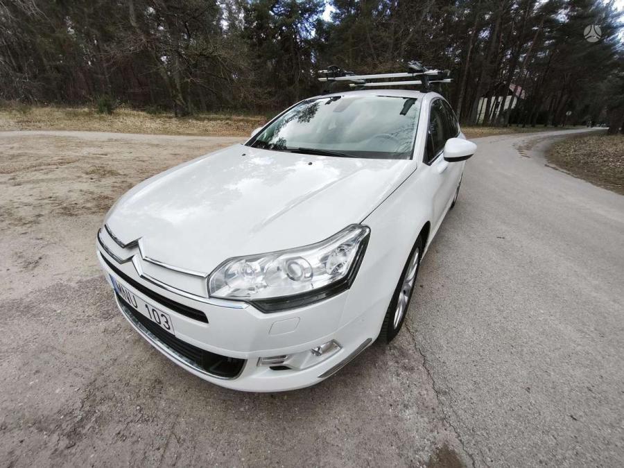 Balts Citroen C5 2012 Kauņa, ar dzinēja tilpumu 2.00 L un nobraukumu 380 tūkst. km par 3300 €, foto 1 vietnē AUTOMOTO.COM.LV