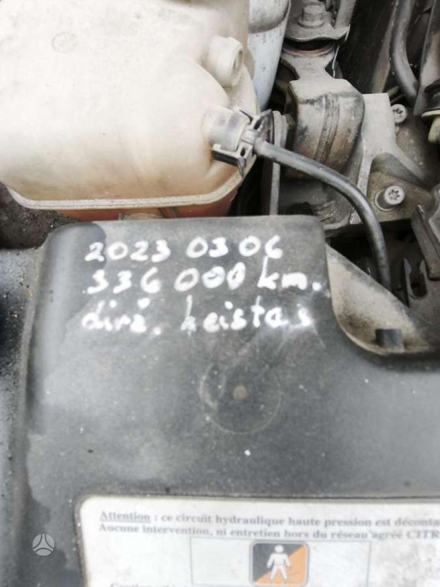 Balts Citroen C5 2012 Kauņa, ar dzinēja tilpumu 2.00 L un nobraukumu 380 tūkst. km par 3300 €, foto 10 vietnē AUTOMOTO.COM.LV