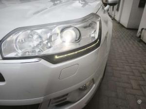 Balts Citroen C5 2012 Kauņa, ar dzinēja tilpumu 2.00 L un nobraukumu 380 tūkst. km par 3300 €, foto 12 vietnē AUTOMOTO.COM.LV