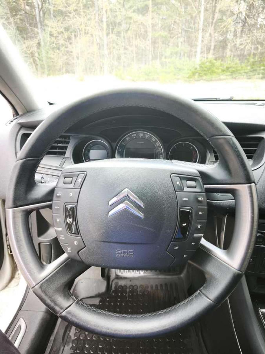 Balts Citroen C5 2012 Kauņa, ar dzinēja tilpumu 2.00 L un nobraukumu 380 tūkst. km par 3300 €, foto 13 vietnē AUTOMOTO.COM.LV