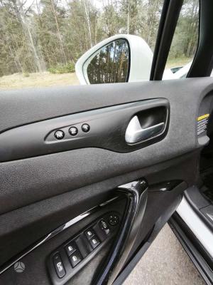 Balts Citroen C5 2012 Kauņa, ar dzinēja tilpumu 2.00 L un nobraukumu 380 tūkst. km par 3300 €, foto 16 vietnē AUTOMOTO.COM.LV