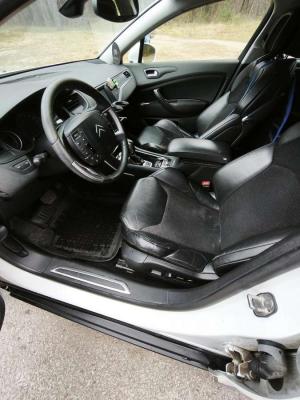 Balts Citroen C5 2012 Kauņa, ar dzinēja tilpumu 2.00 L un nobraukumu 380 tūkst. km par 3300 €, foto 17 vietnē AUTOMOTO.COM.LV