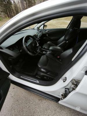 Balts Citroen C5 2012 Kauņa, ar dzinēja tilpumu 2.00 L un nobraukumu 380 tūkst. km par 3300 €, foto 18 vietnē AUTOMOTO.COM.LV
