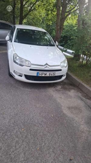 White Citroen C5 2012 in Alytus, with an engine capacity of 1.60 L and mileage of 350 thousand km for 1700 €, photo  on AUTOMOTO.COM.LV