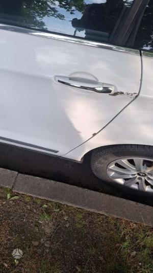 White Citroen C5 2012 in Alytus, with an engine capacity of 1.60 L and mileage of 350 thousand km for 1700 €, photo 7 on AUTOMOTO.COM.LV
