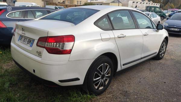 Balts Citroen C5 2013 Tauragė, ar dzinēja tilpumu 1.56 L un nobraukumu 277 tūkst. km par 3199 €, foto 3 vietnē AUTOMOTO.COM.LV