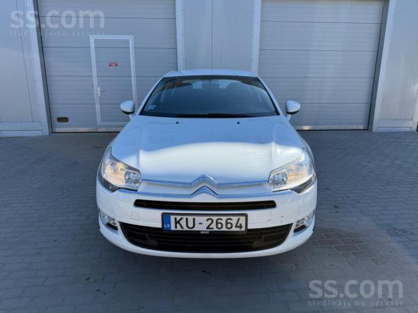 Balts Citroen C5 2013 Rīga, ar dzinēja tilpumu 1.60 L un nobraukumu 234 tūkst. km par 2500 €, foto 2 vietnē AUTOMOTO.COM.LV