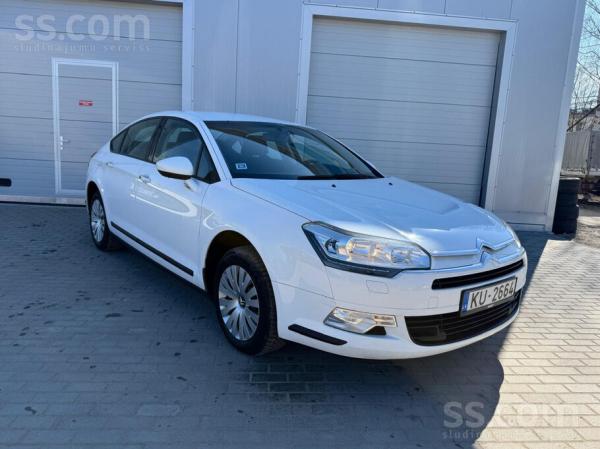 Balts Citroen C5 2013 Rīga, ar dzinēja tilpumu 1.60 L un nobraukumu 234 tūkst. km par 2500 €, foto 3 vietnē AUTOMOTO.COM.LV